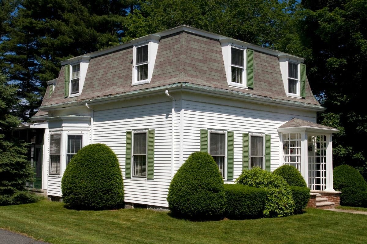 8 Advantages Of Mansard Roofs (That You Might Not Have Known)